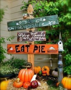 30 Eye-Catching Outdoor Thanksgiving Decorations Ideas – Easyday